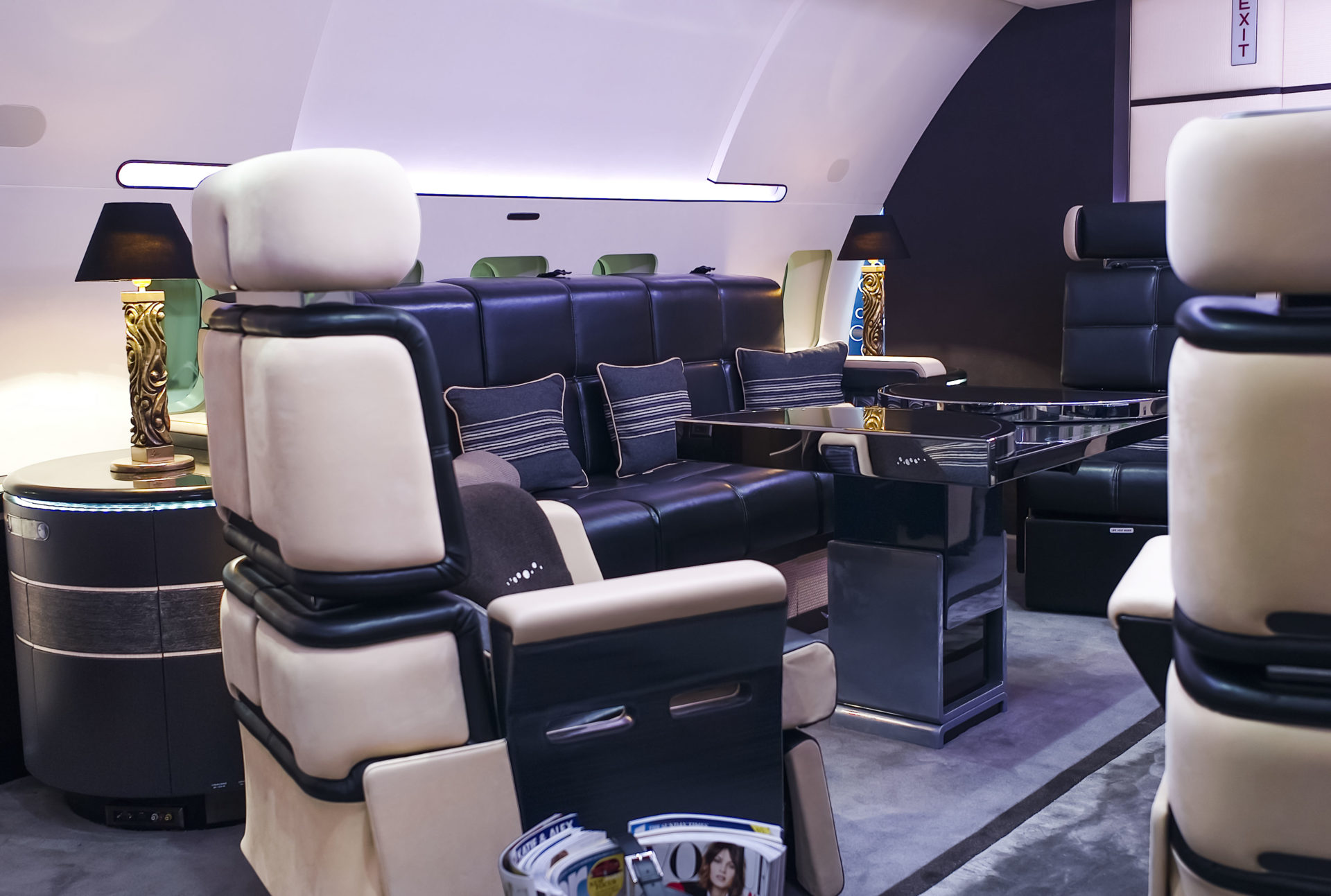 Boeing BBJ II 737 M R Associates