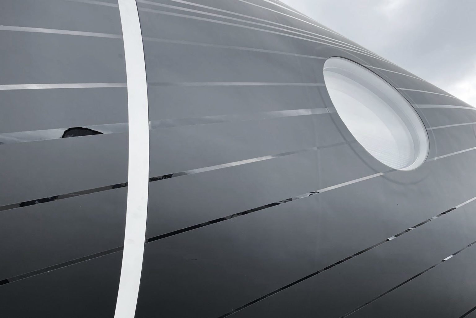 A "BLACK STAR" GULFSTREAM G450, OE-LSC. - M&R Associates